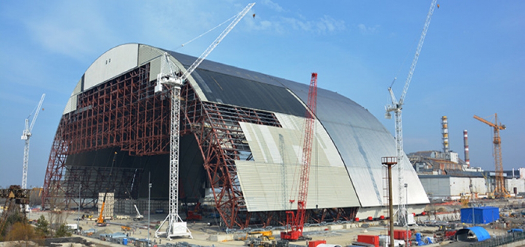 Chernobyl New Safe Confinement enters final stage of construction ...